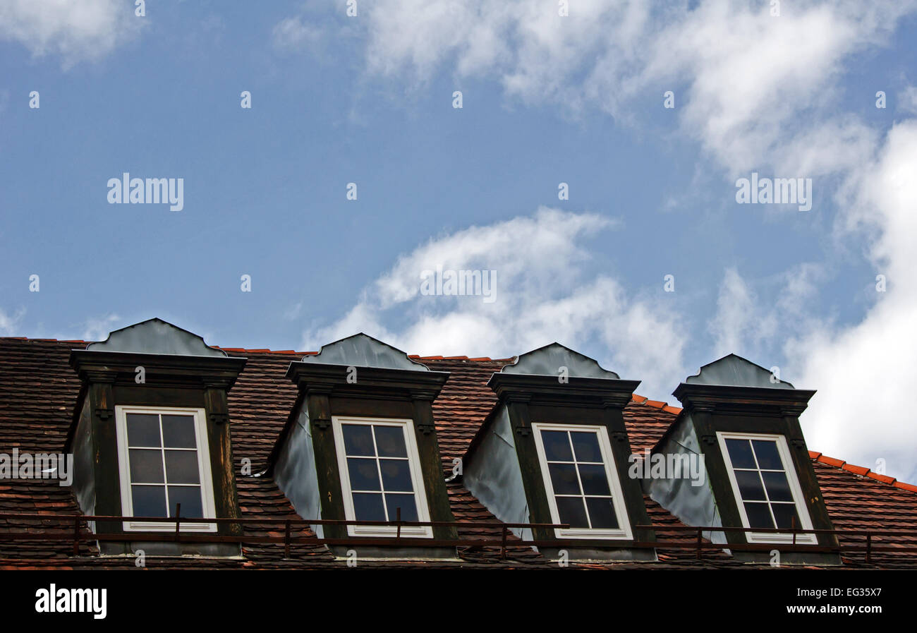 Toit mansarde Banque de photographies et d’images à haute résolution ...