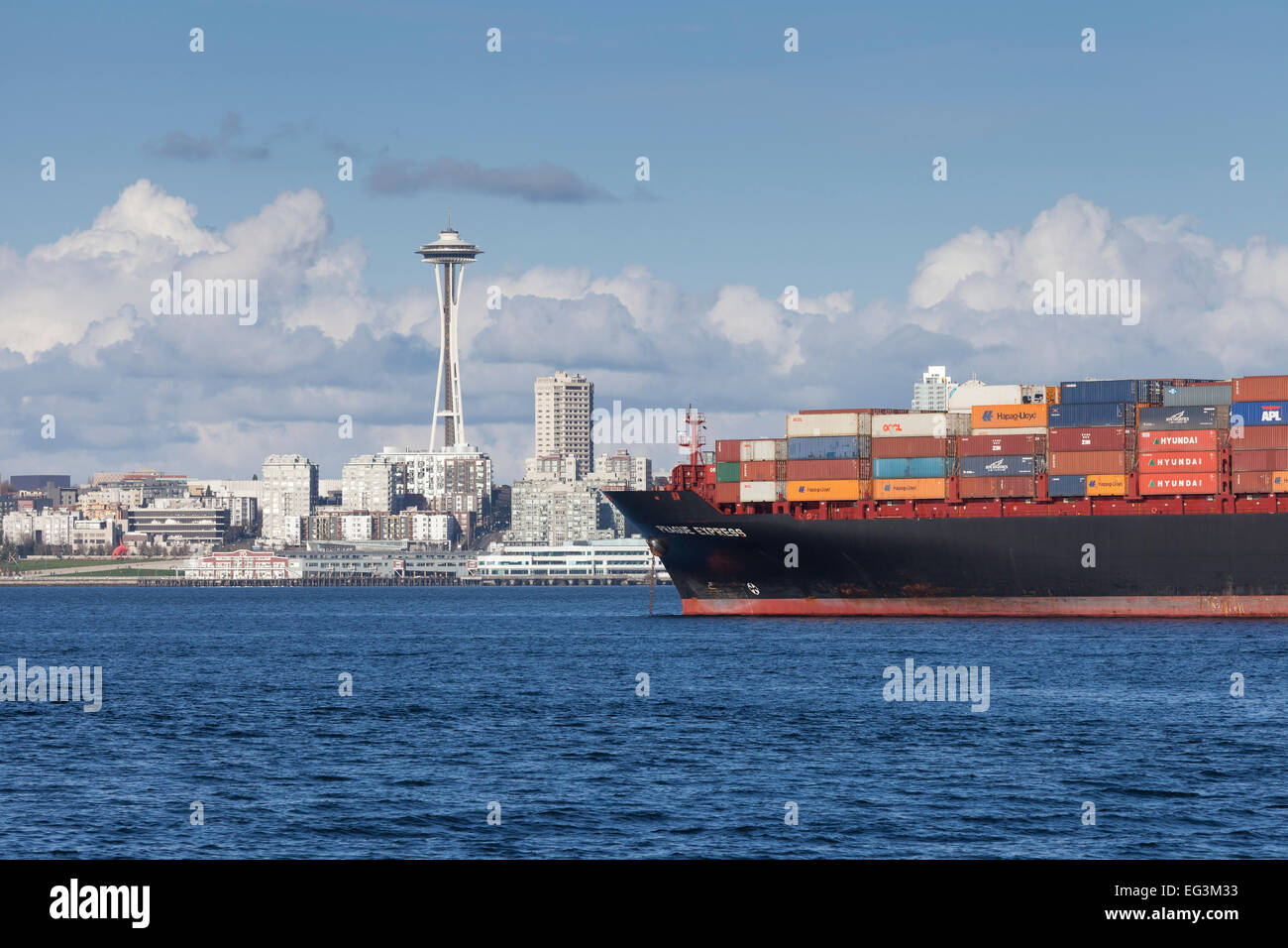 Porte conteneurs sur elliott bay Banque de photographies et d’images à ...