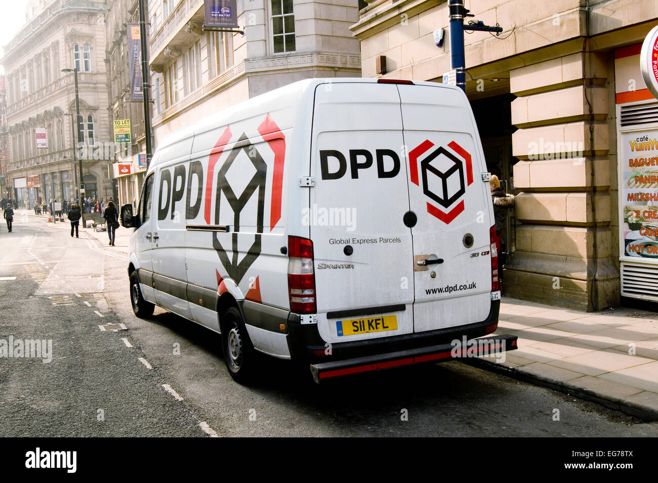 Pilote de livraison dpd Banque de photographies et d’images à haute ...