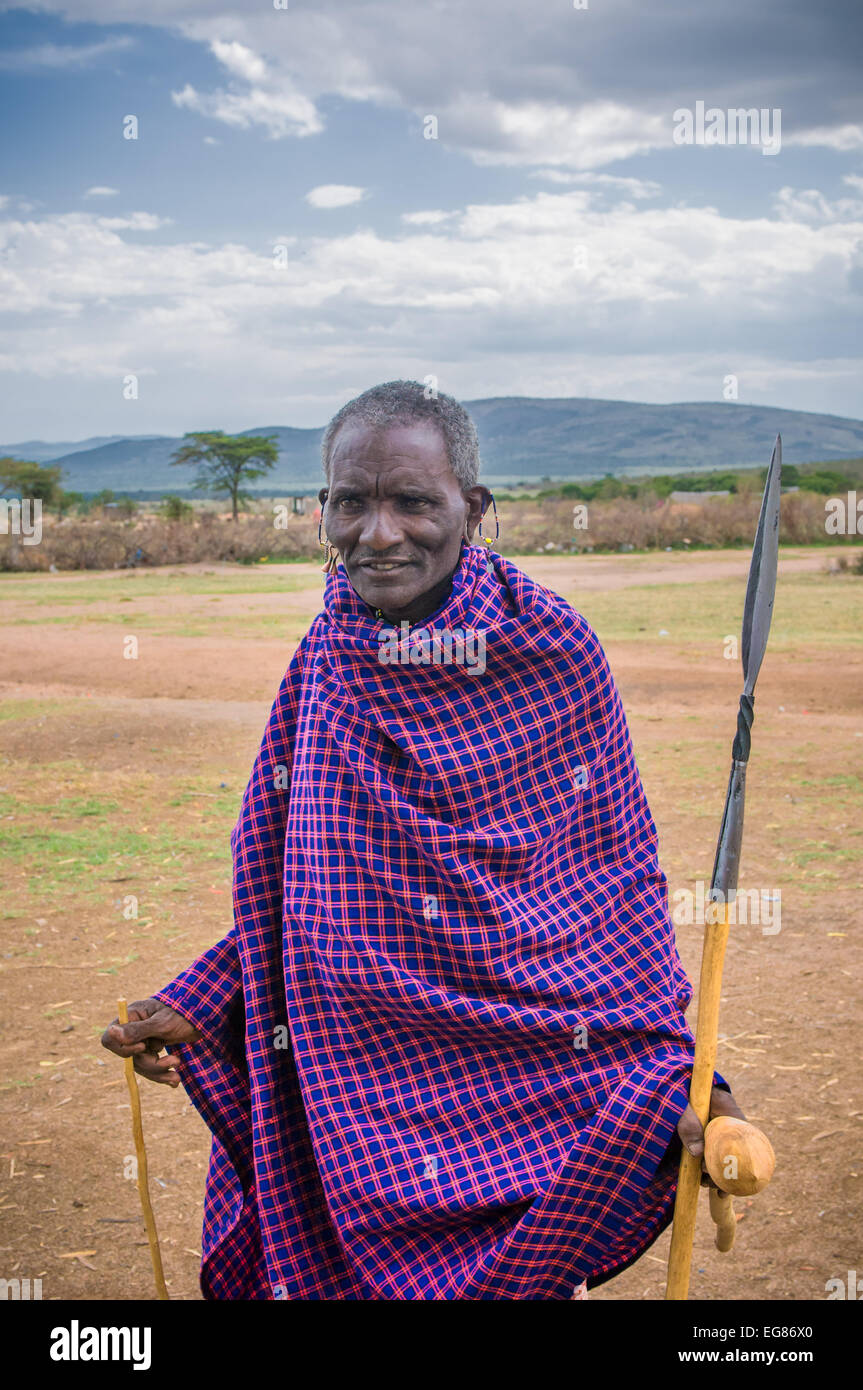 Homme masai en costume traditionnel Banque de photographies et d’images ...
