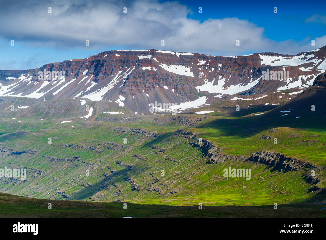 Col de montagne Banque de photographies et d’images à haute résolution ...