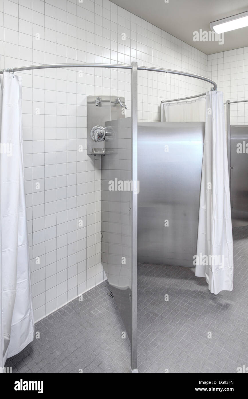 Douches Collectives Banque d'image et photos - Alamy