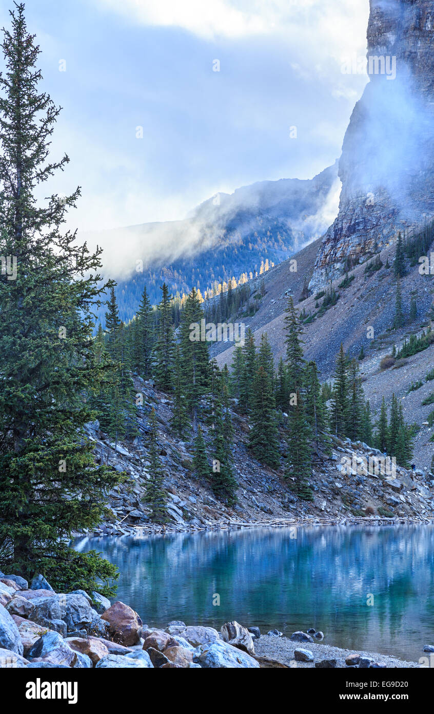 Lac moraine Banque de photographies et d’images à haute résolution - Alamy