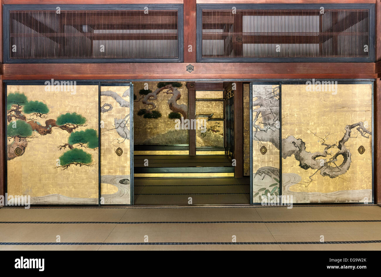 Fusuma portes coulissantes Banque de photographies et d’images à haute ...