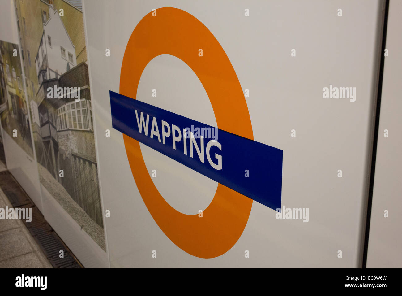 Signe tfl Banque de photographies et d’images à haute résolution - Alamy