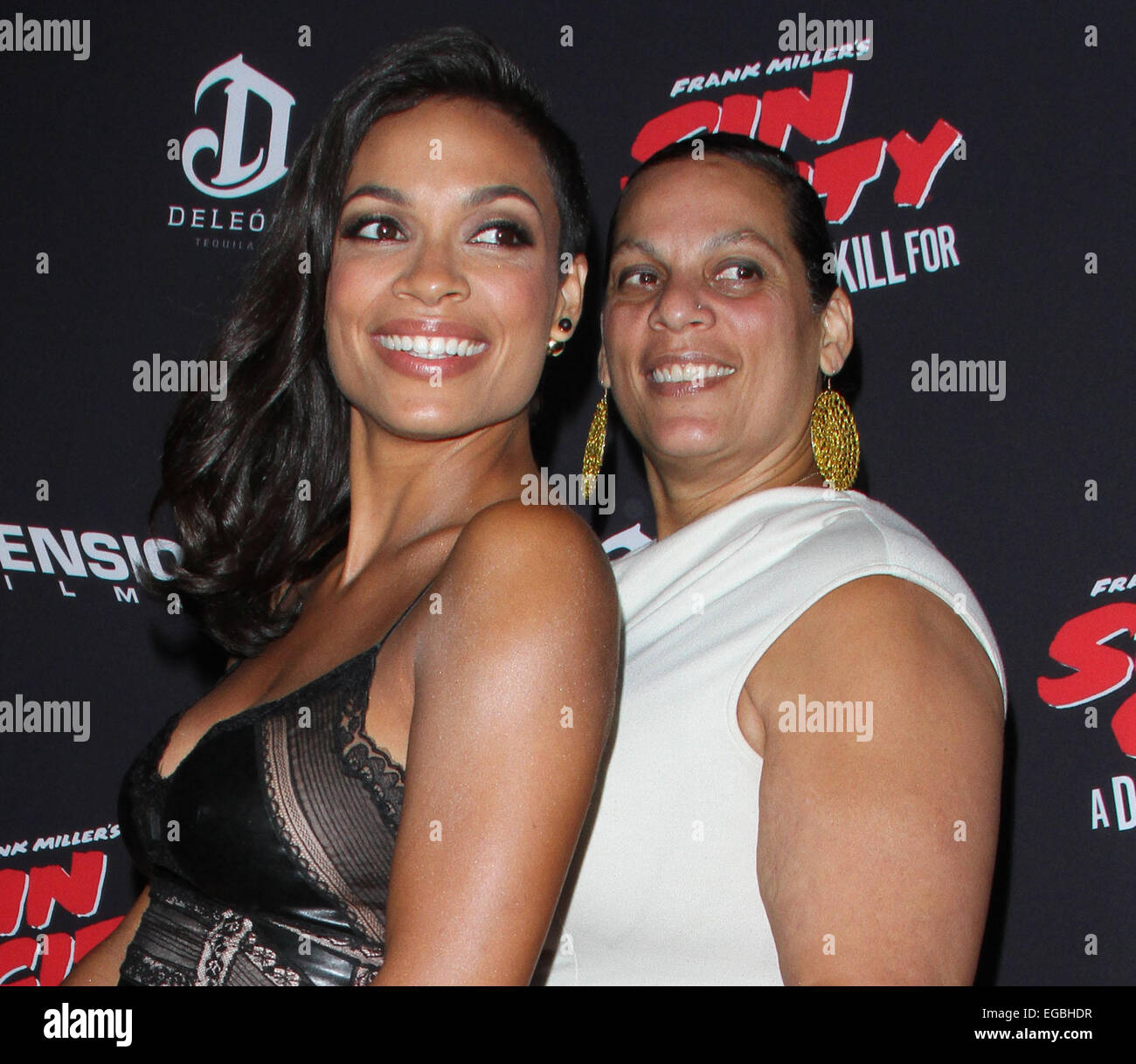 Rosario dawson and isabel celeste Banque de photographies et d’images à ...