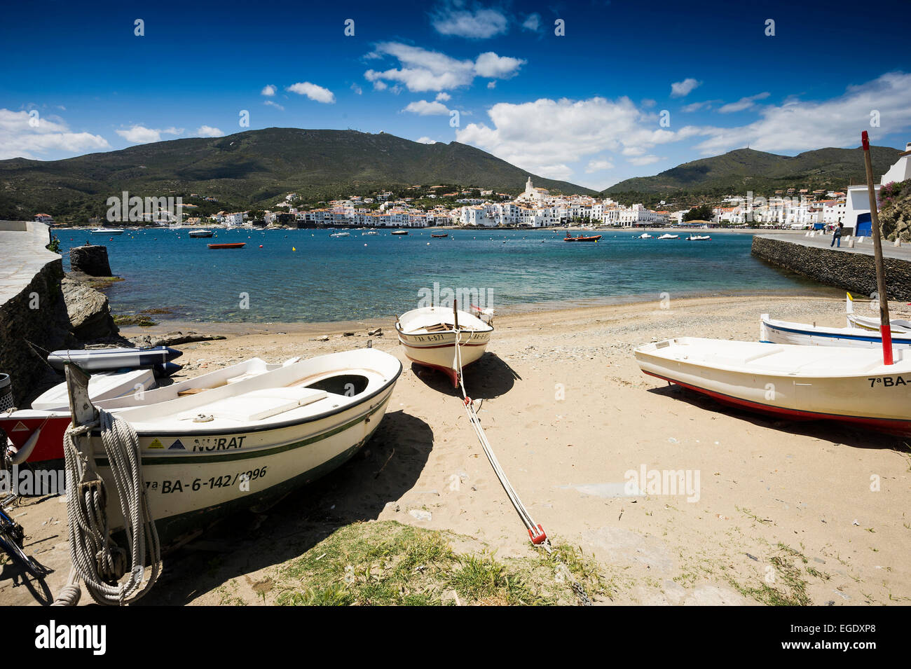 Cadaques plage bateaux Banque de photographies et d’images à haute ...
