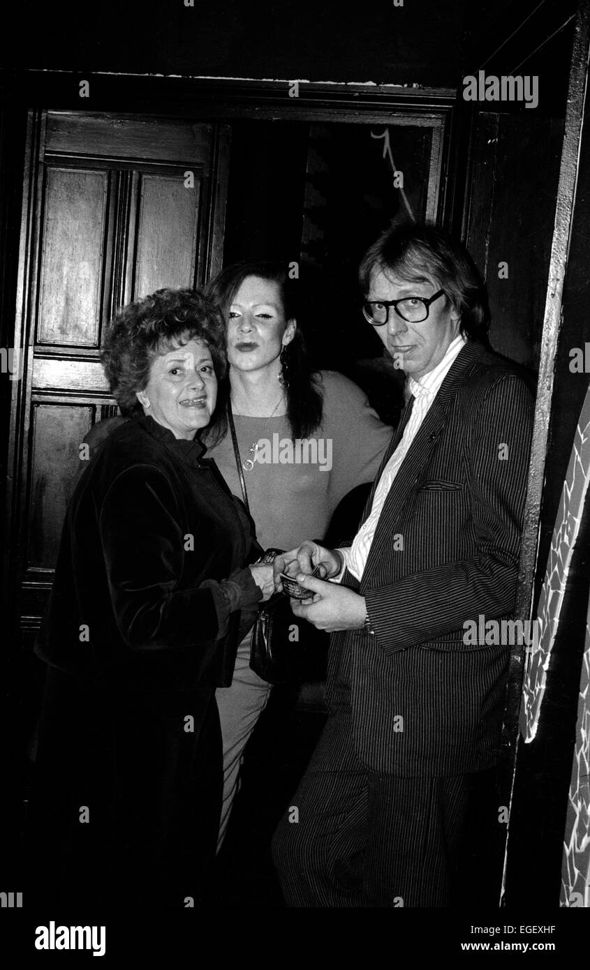 Cynthia Payne aka Miss lapin - à l'honneur Club à Londres 80 Photo ...