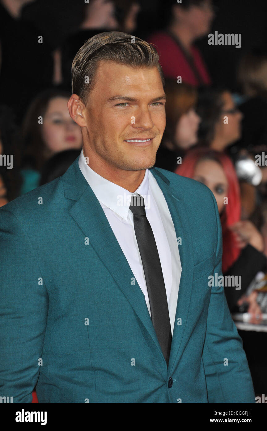 Alan ritchson where Banque de photographies et d’images à haute ...