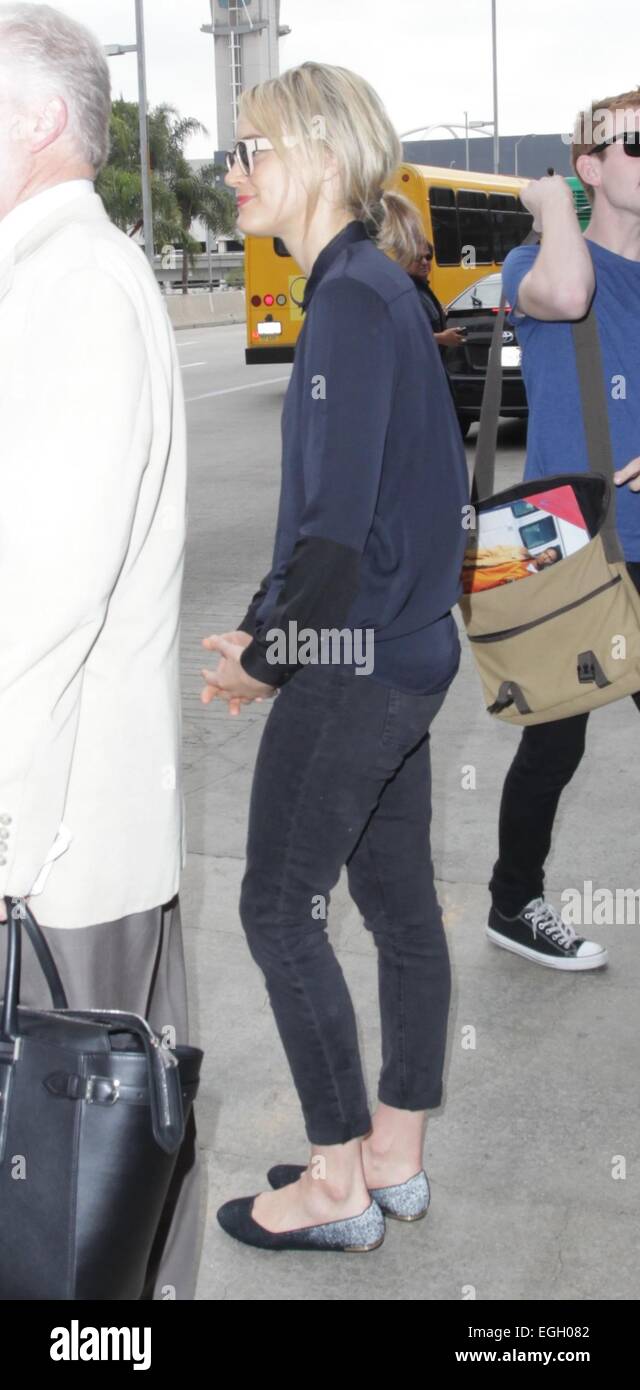 Orange est le nouveau noir star Taylor Schilling, arrive à l'Aéroport ...