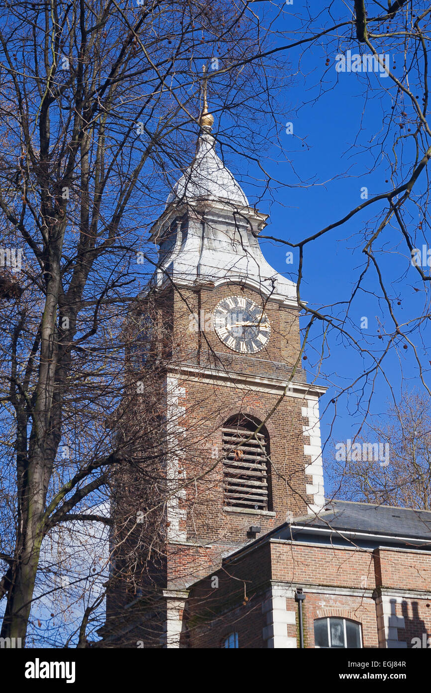Londres, Wapping St John's Church in Scandrett Street Photo Stock - Alamy