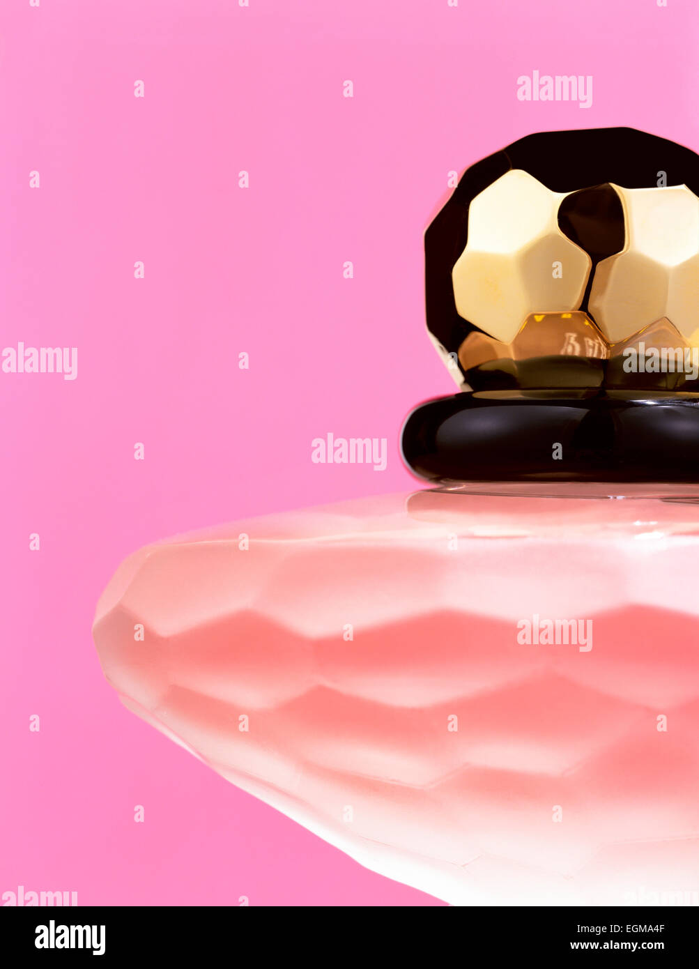 Scent flacon Banque de photographies et d’images à haute résolution - Alamy