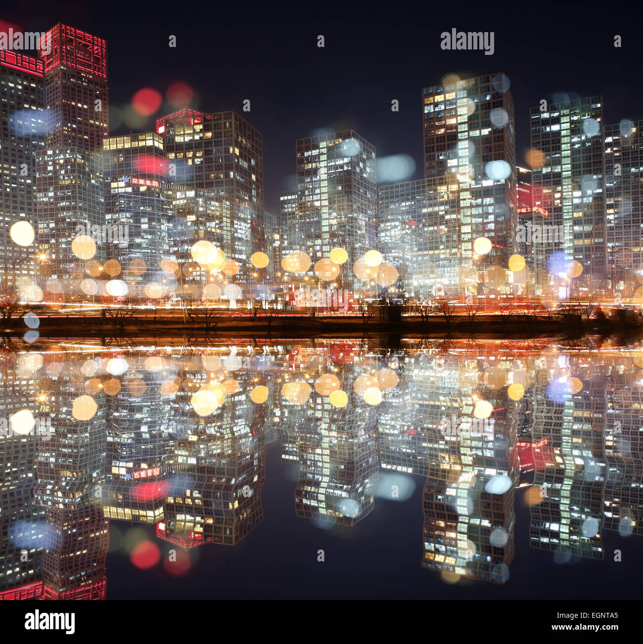Lumière de nuit de la ville Banque de photographies et d’images à haute ...