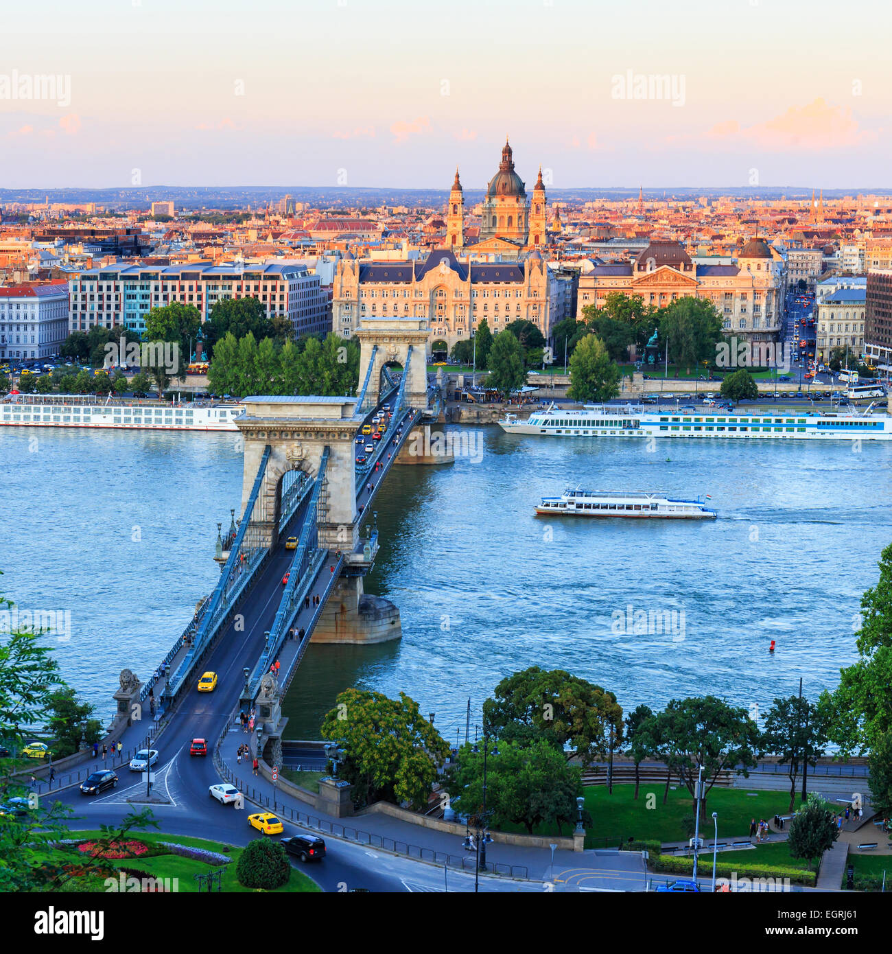 Budapest bridge Banque de photographies et d’images à haute résolution ...
