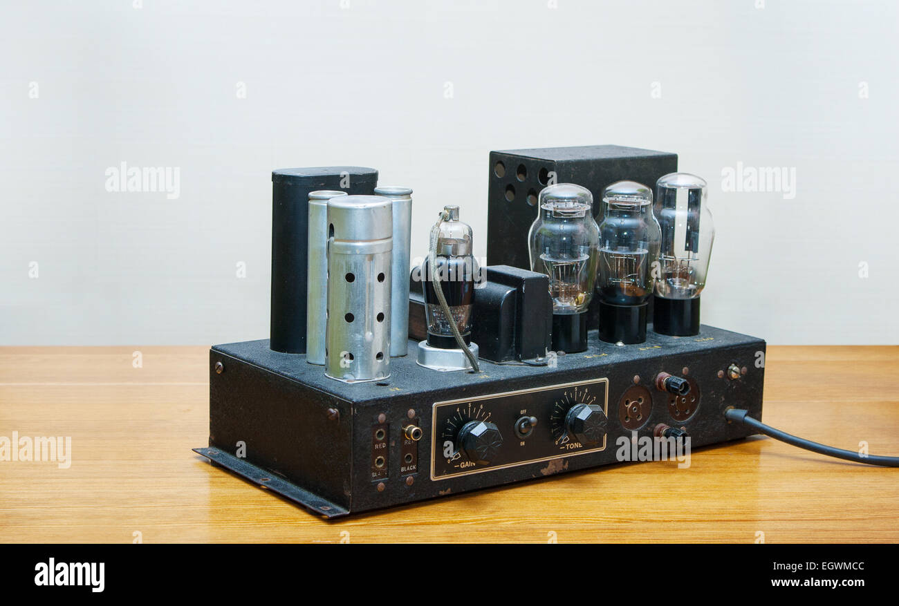 Amplificateur De Lumière Électronique Banque d'image et photos - Alamy