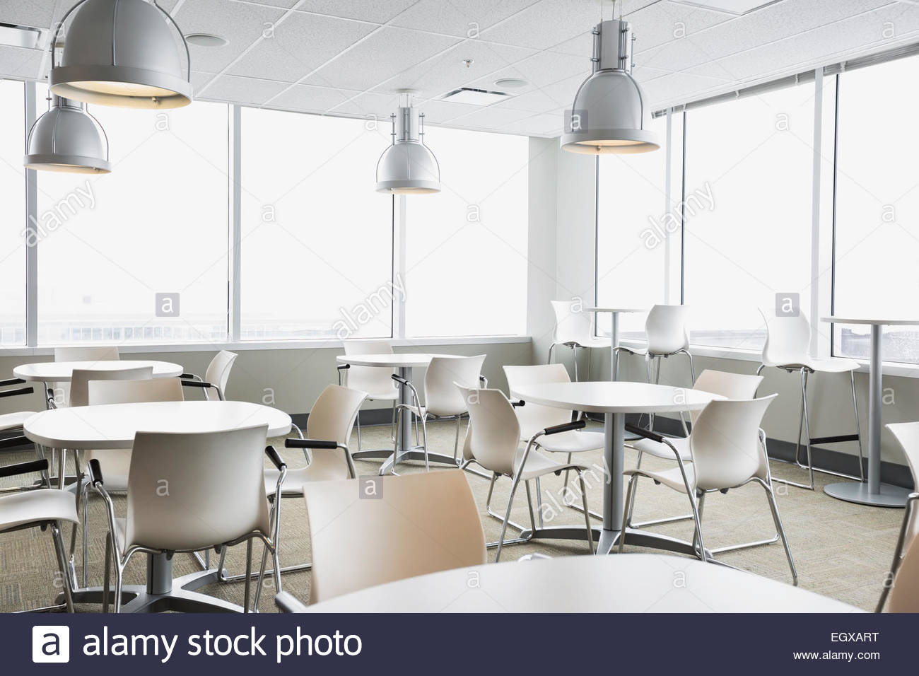 Tables De Table Vides Banque d'image et photos - Alamy