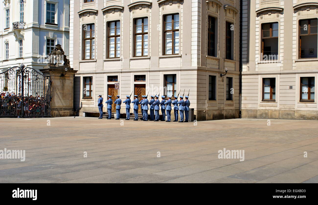 Relève de la Garde cérémonie se déroule dans la première cour du ...