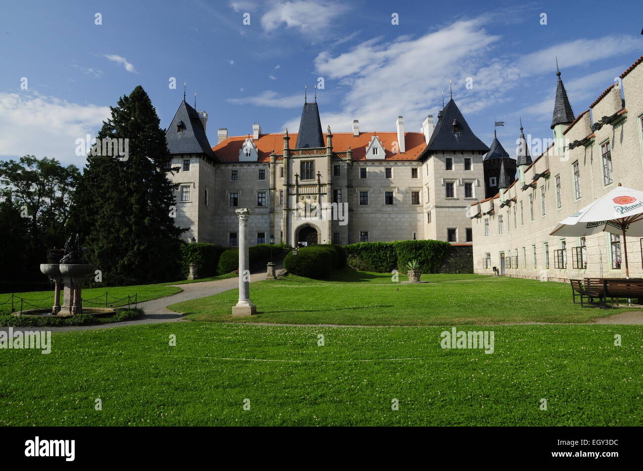 Zleby castle Banque de photographies et d’images à haute résolution - Alamy