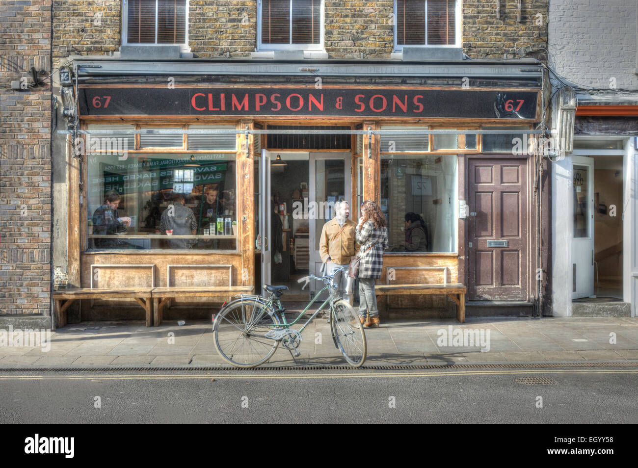 Hackney bar Banque de photographies et d’images à haute résolution - Alamy
