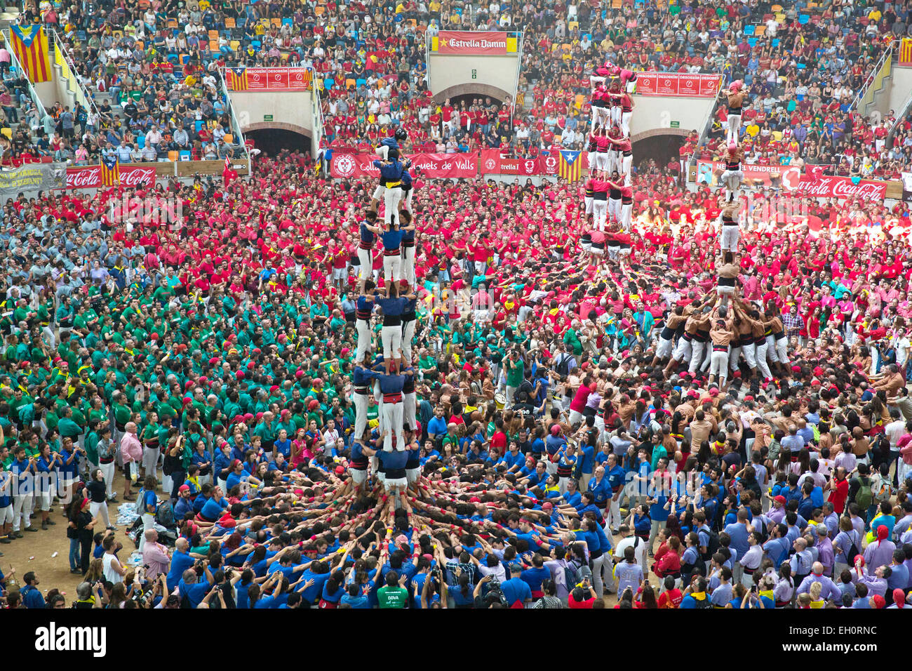 Le concours xxv de castells Banque de photographies et d’images à haute ...