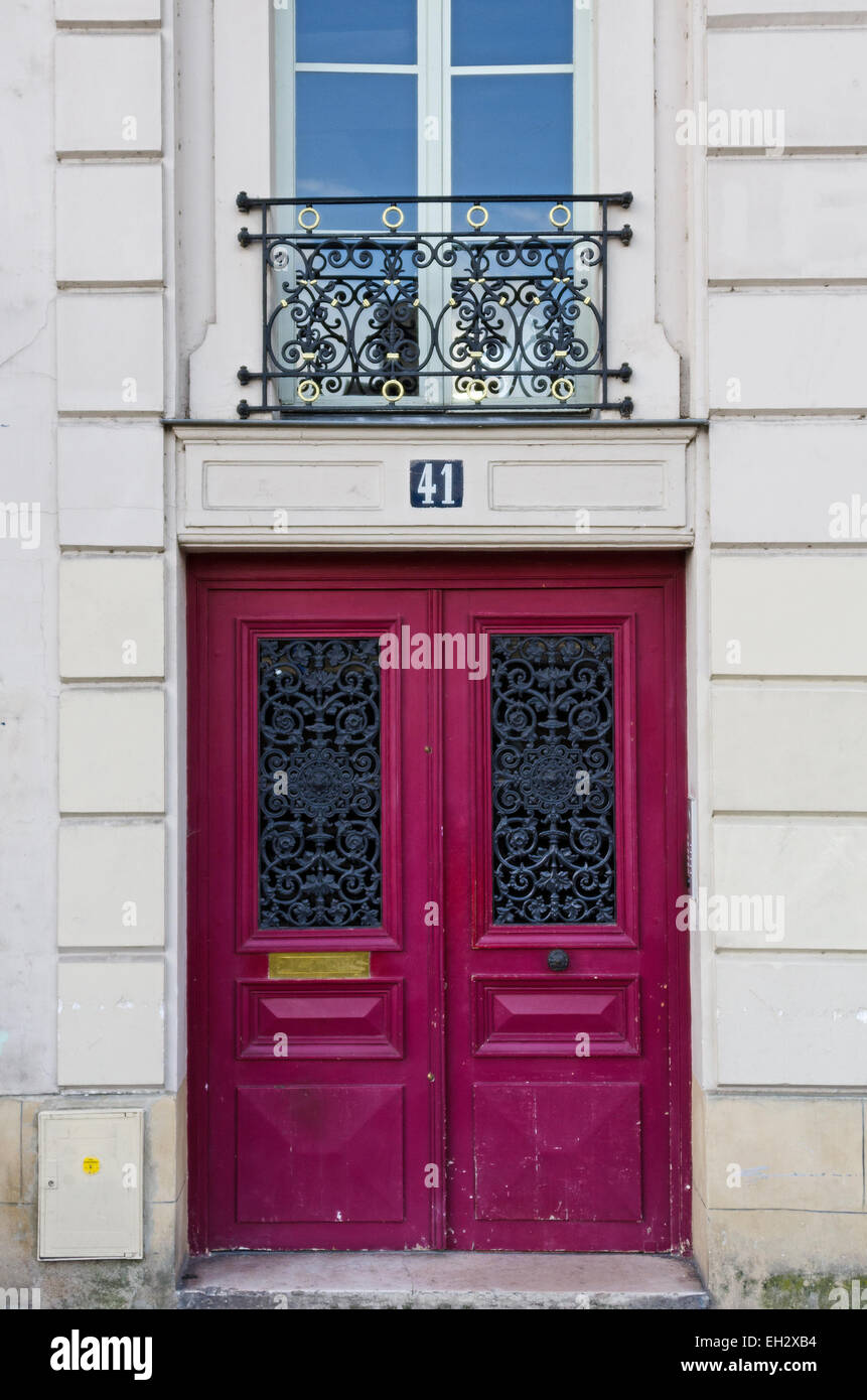 Porte rouge paris france Banque de photographies et d’images à haute ...