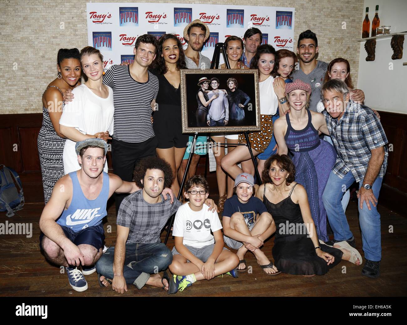 Pippin de Broadway dévoilement du portrait à Tony di Napoli restaurant ...