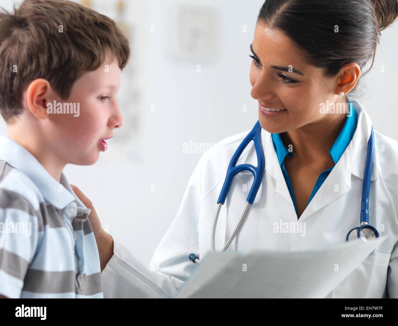 Patient pédiatrique Banque de photographies et d’images à haute ...