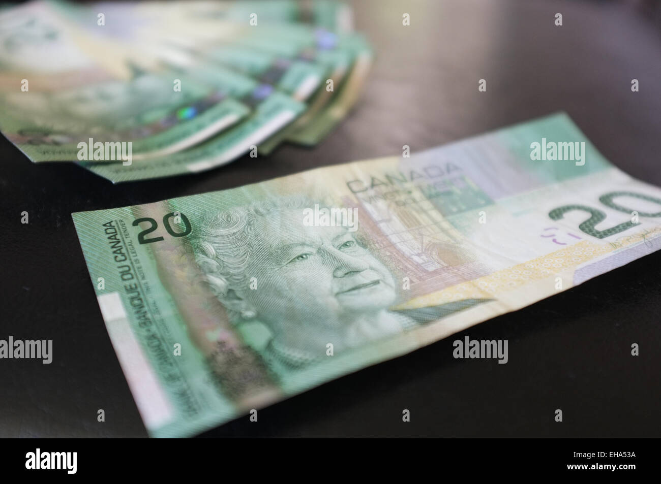 20 canadian dollar bill Banque de photographies et d’images à haute ...