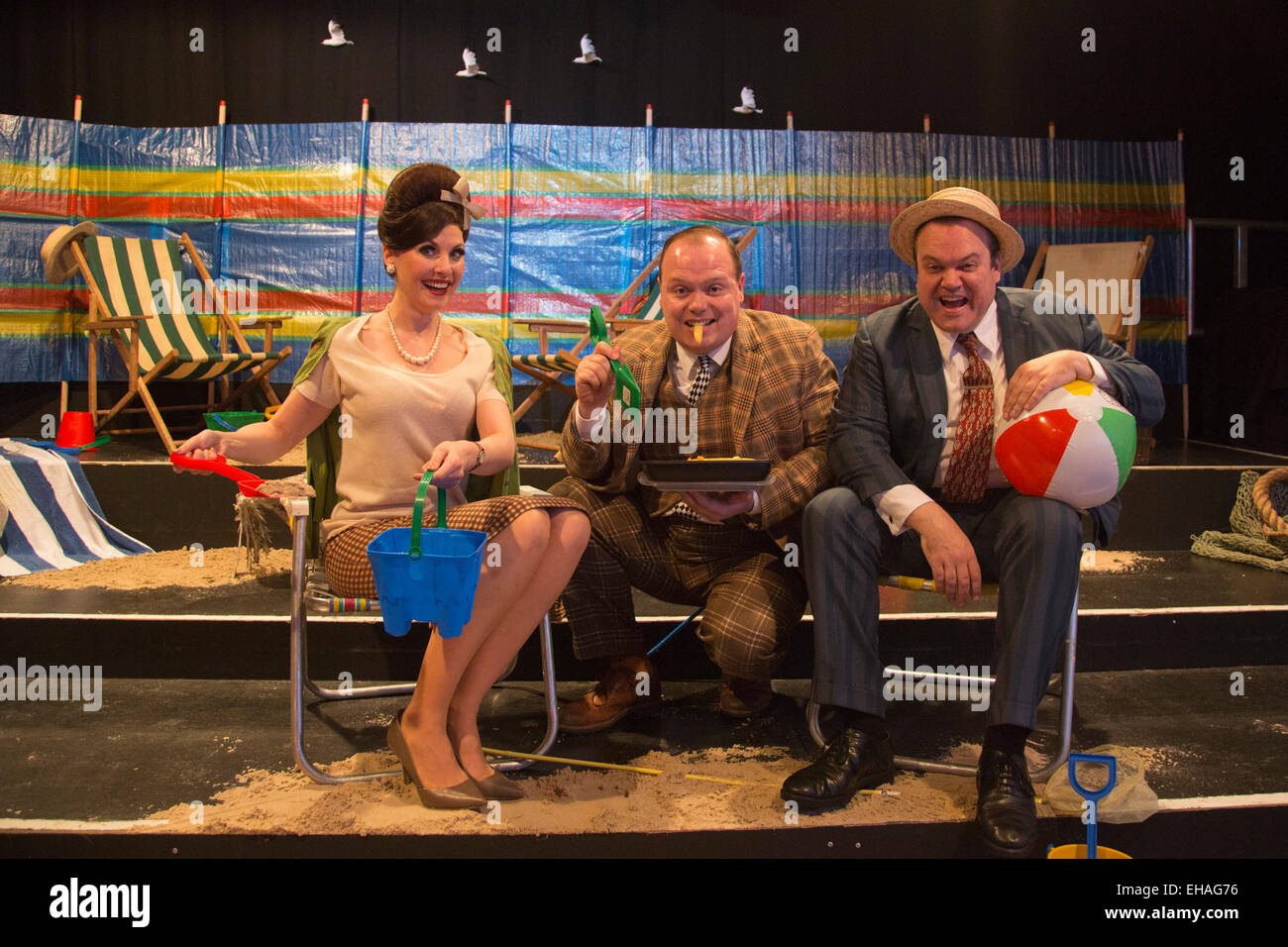 L-R : Emma Barton, Gavin rayons et Shaun Williamson. Le nouveau ...