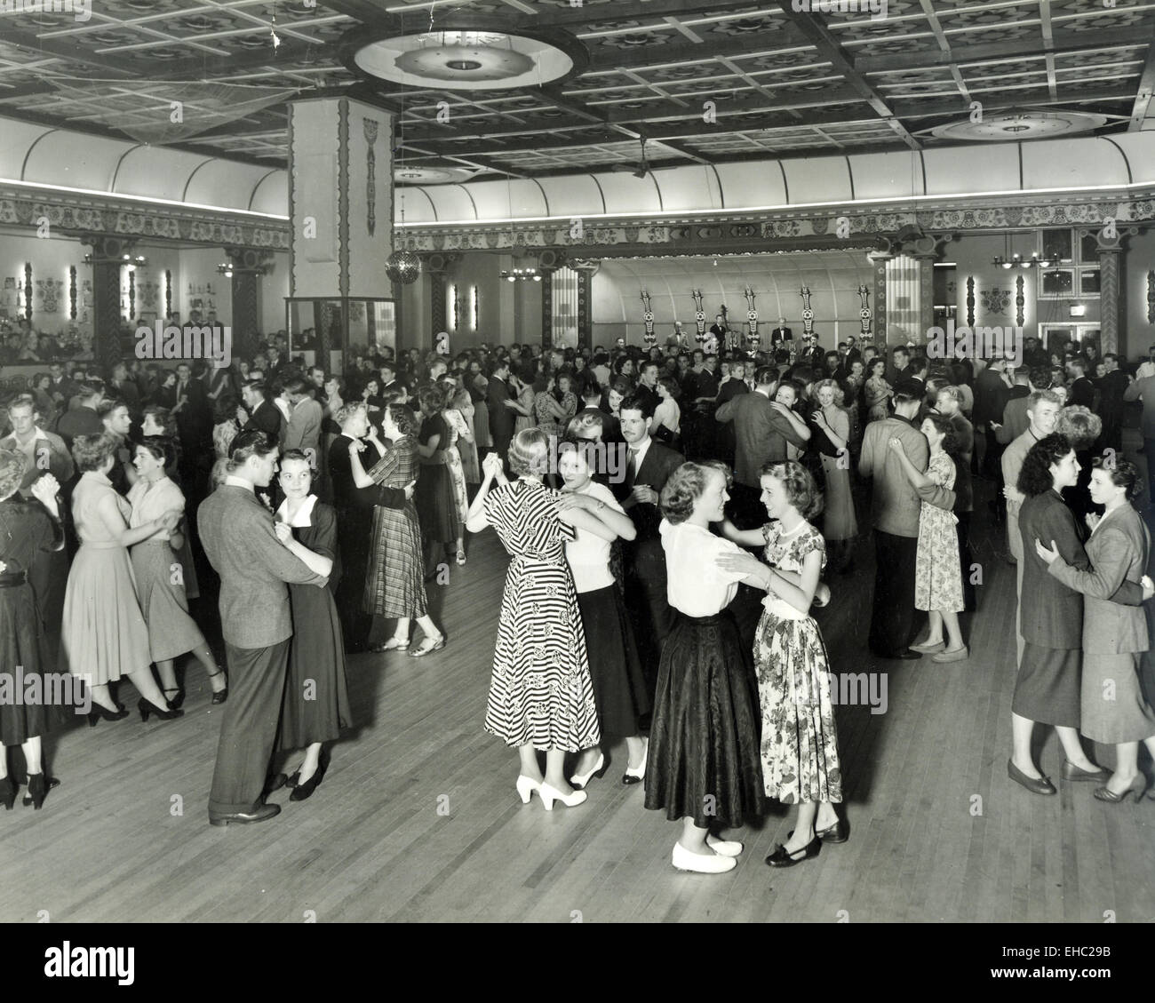 Dancing 1950s Banque de photographies et d’images à haute résolution ...