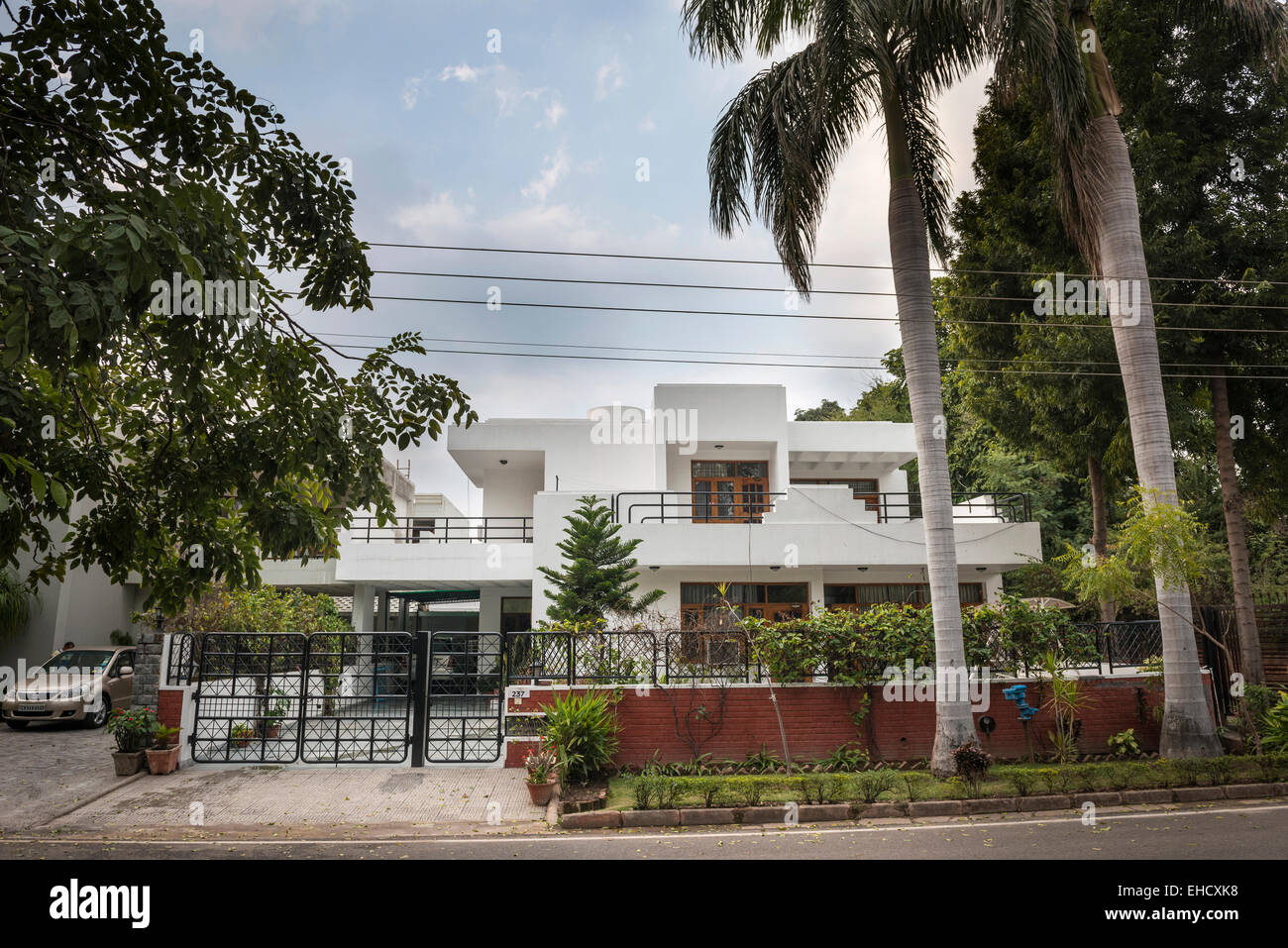 Grande maison moderniste à Chandigarh, Punjab, India Photo Stock - Alamy