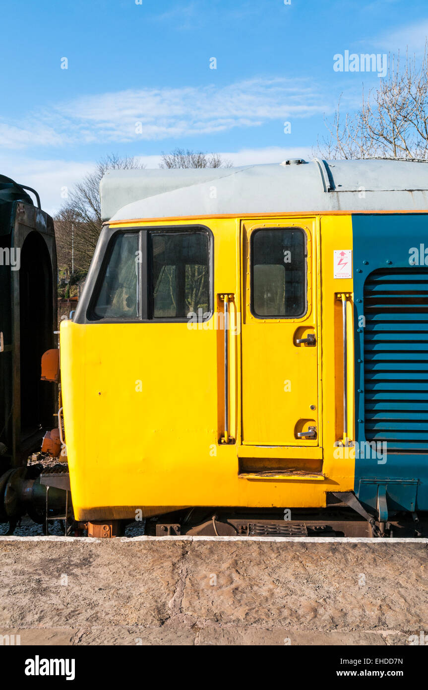 Class 50 diesel locomotive Banque de photographies et d’images à haute ...