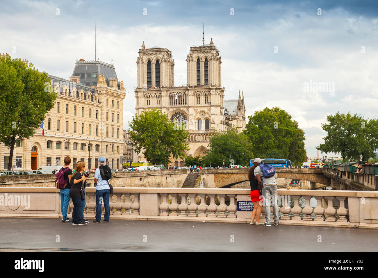 Paris by the pont saint michel Banque de photographies et d’images à ...