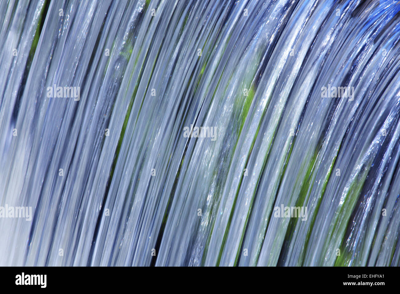 Cascade et voyageur Banque de photographies et d’images à haute ...