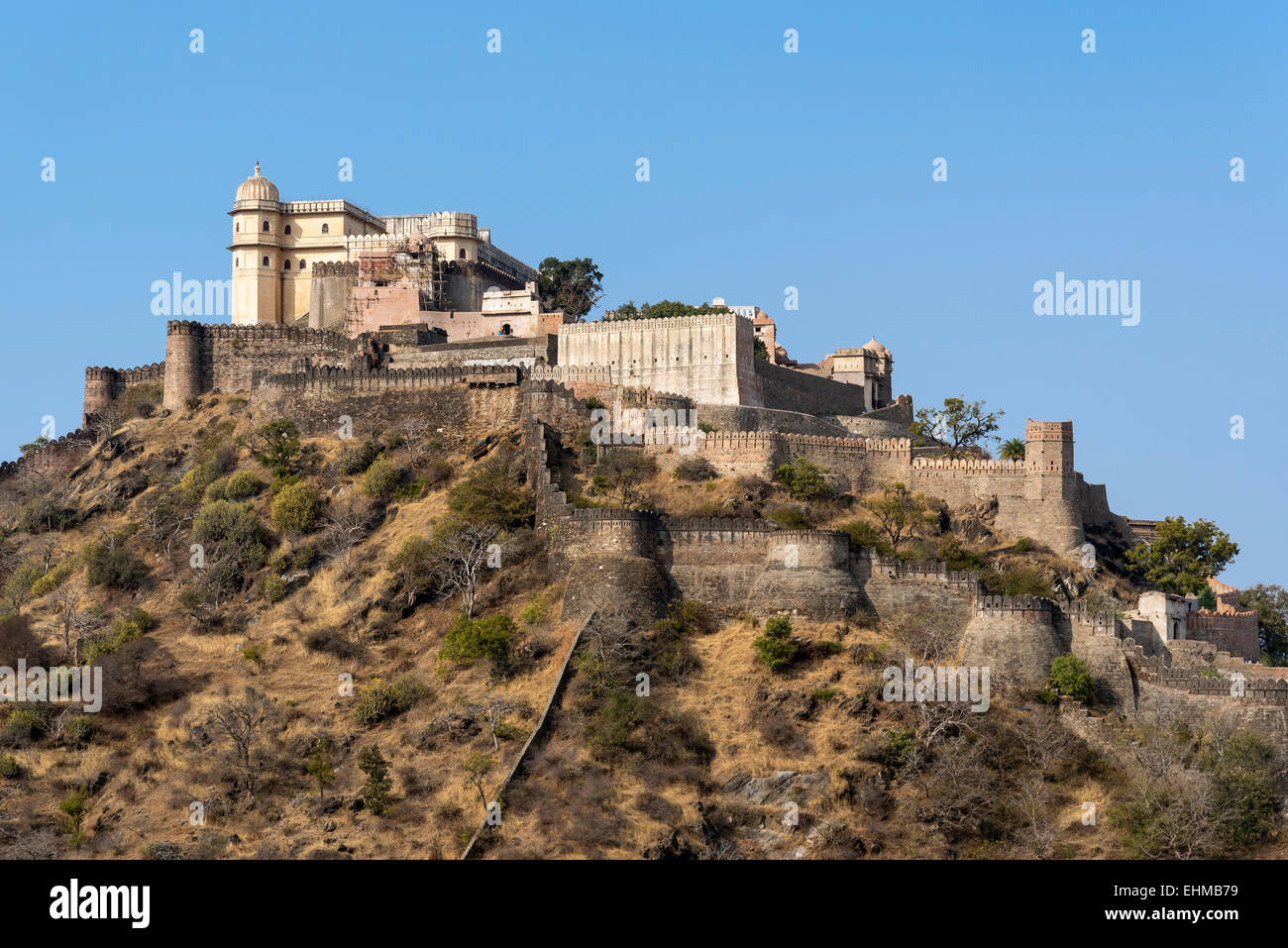 Kumbhalgarh fort Banque de photographies et d’images à haute résolution ...