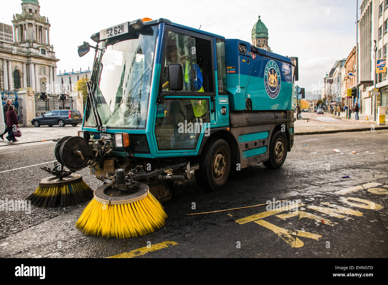Small street sweeper Banque de photographies et d’images à haute ...