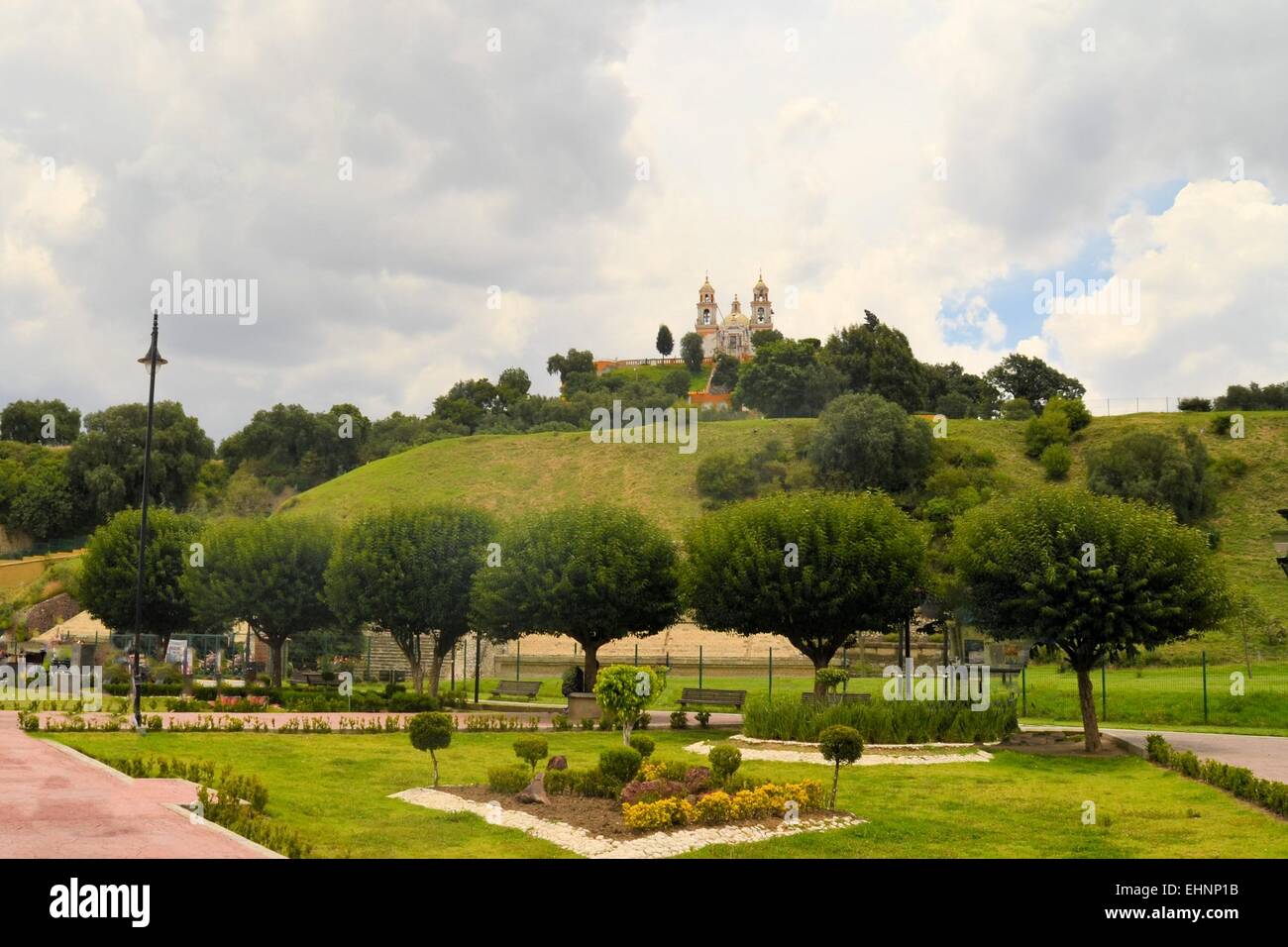 Grande pyramide de cholula Banque de photographies et d’images à haute ...