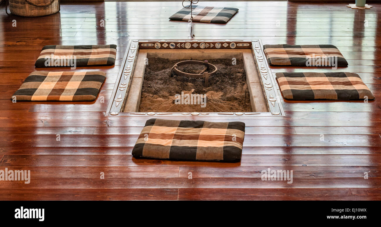 Irori traditionnel Banque de photographies et d’images à haute ...