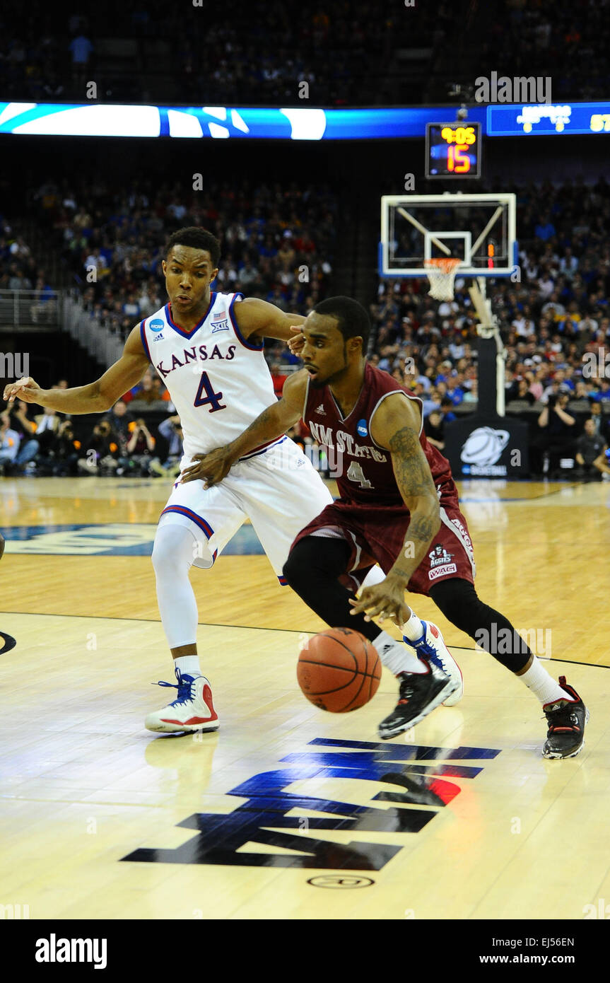 20 mars 2015:New Mexico State Aggies guard Ian Baker (4) disques durs ...