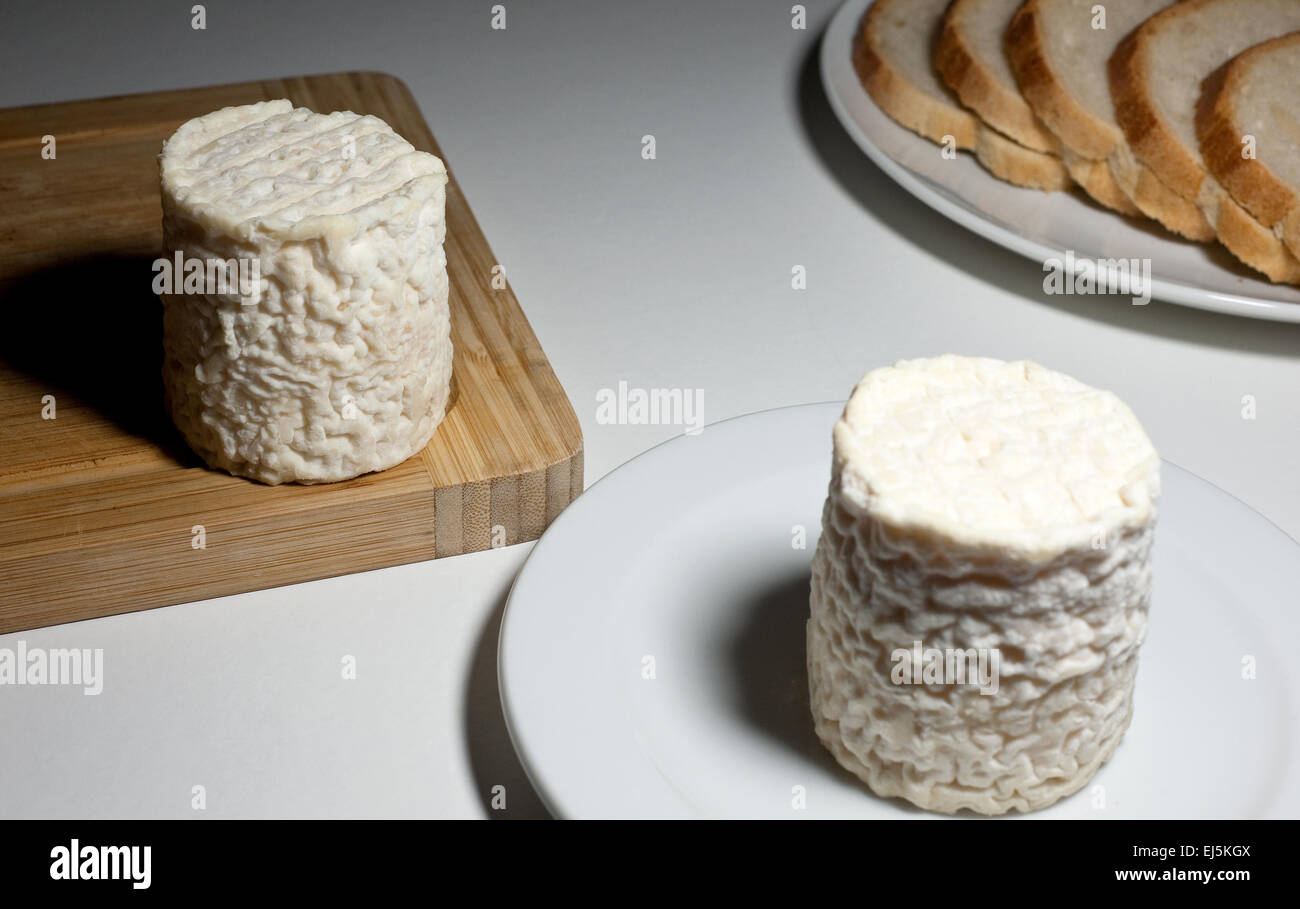 Fromages français de chevre Banque de photographies et d’images à haute ...
