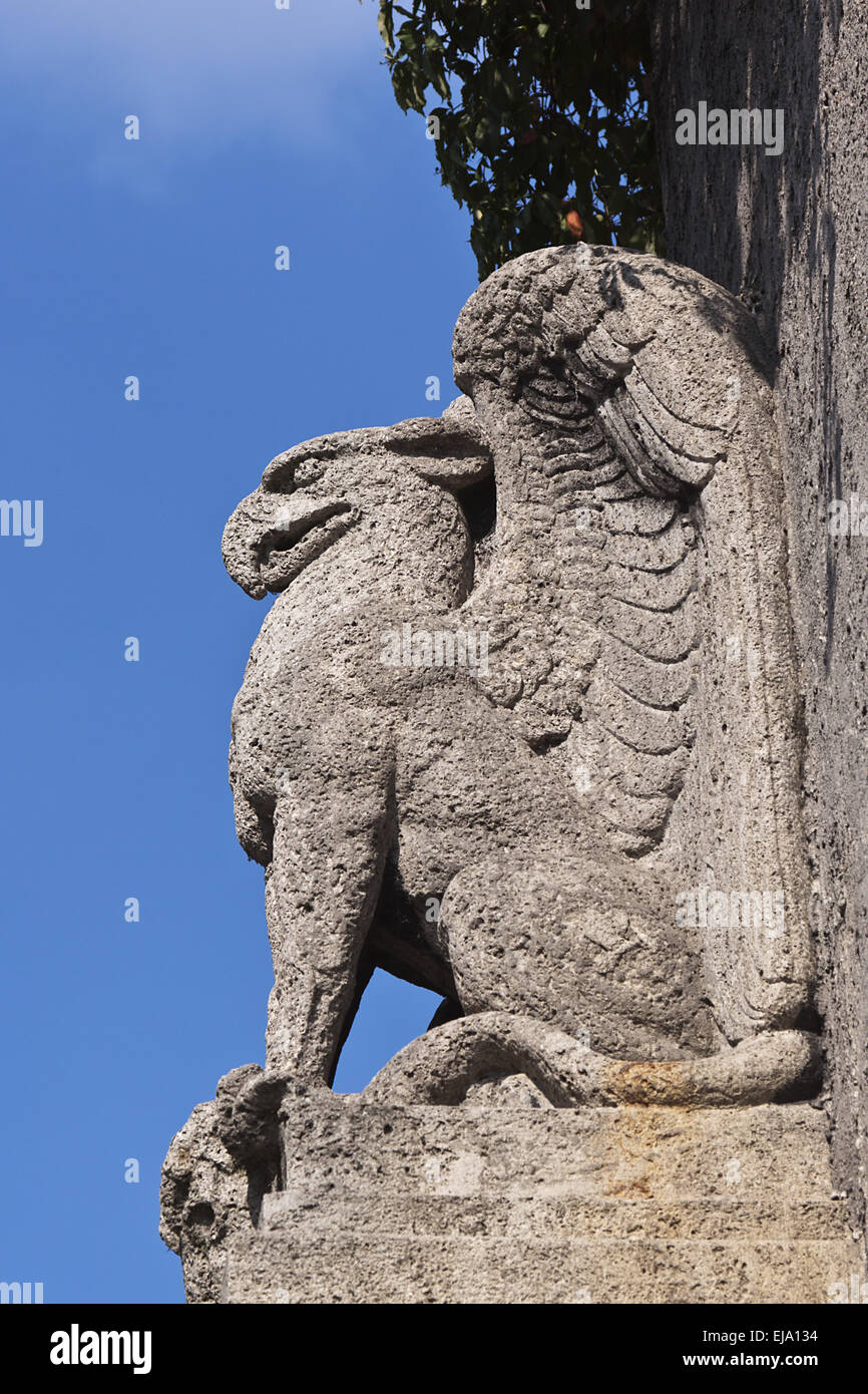 Griffin characters Banque de photographies et d’images à haute ...