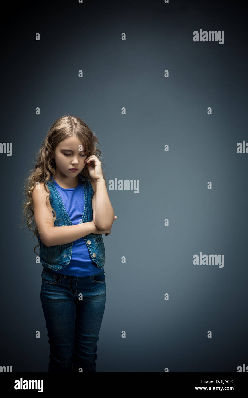 Enfants qui pleure Banque de photographies et d’images à haute ...