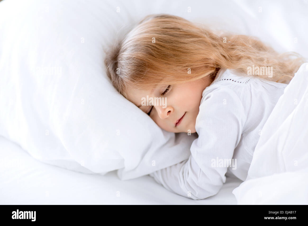 Fille qui dort Banque de photographies et d’images à haute résolution ...