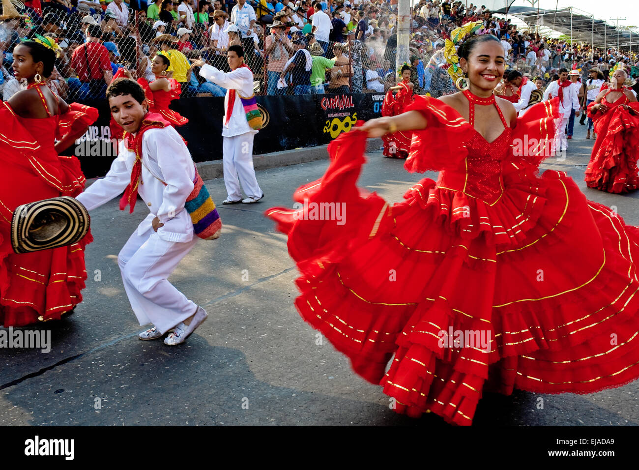 Couple danse cumbia Banque de photographies et d’images à haute ...