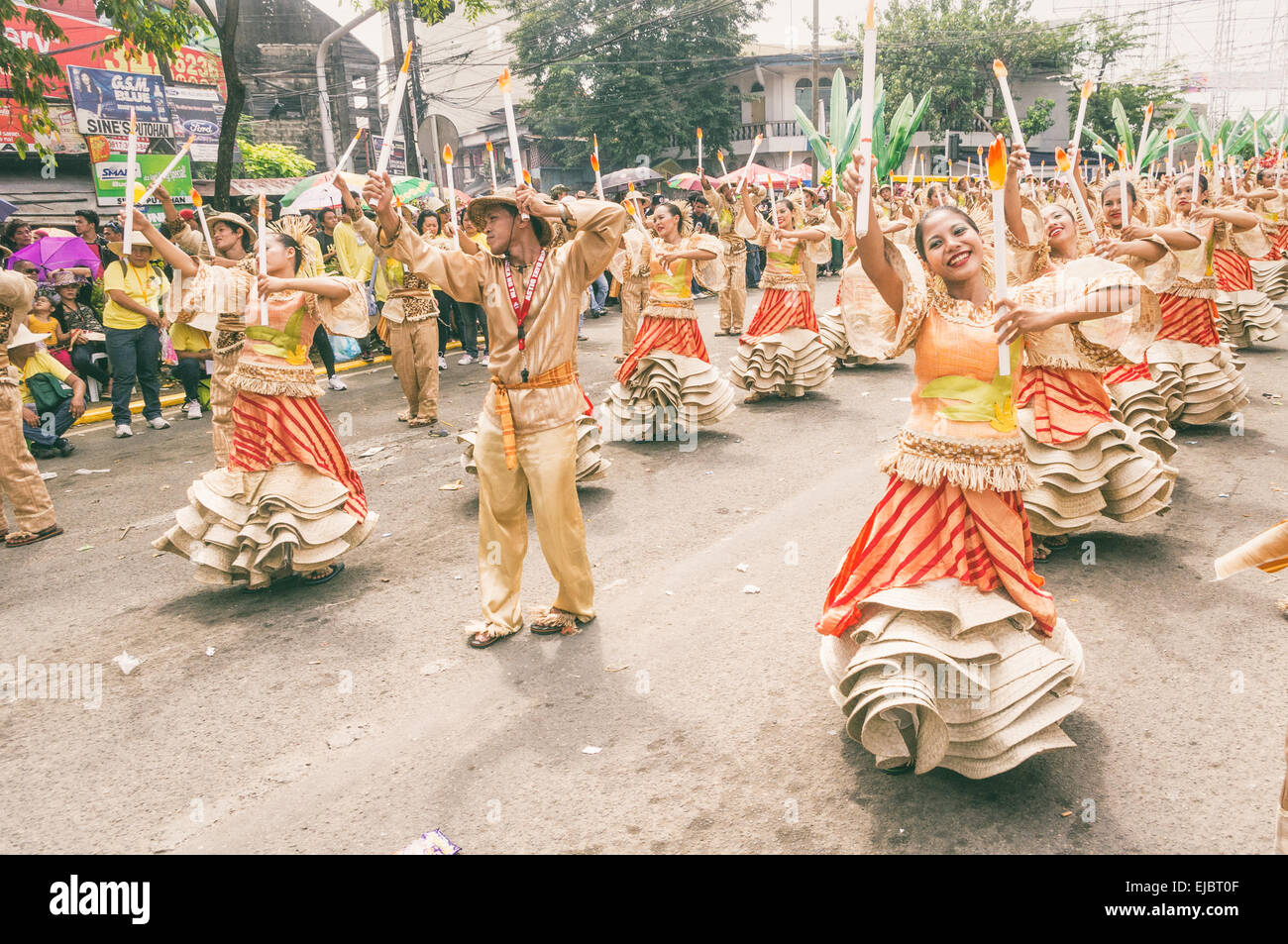 Danse sinulog Banque de photographies et d’images à haute résolution ...