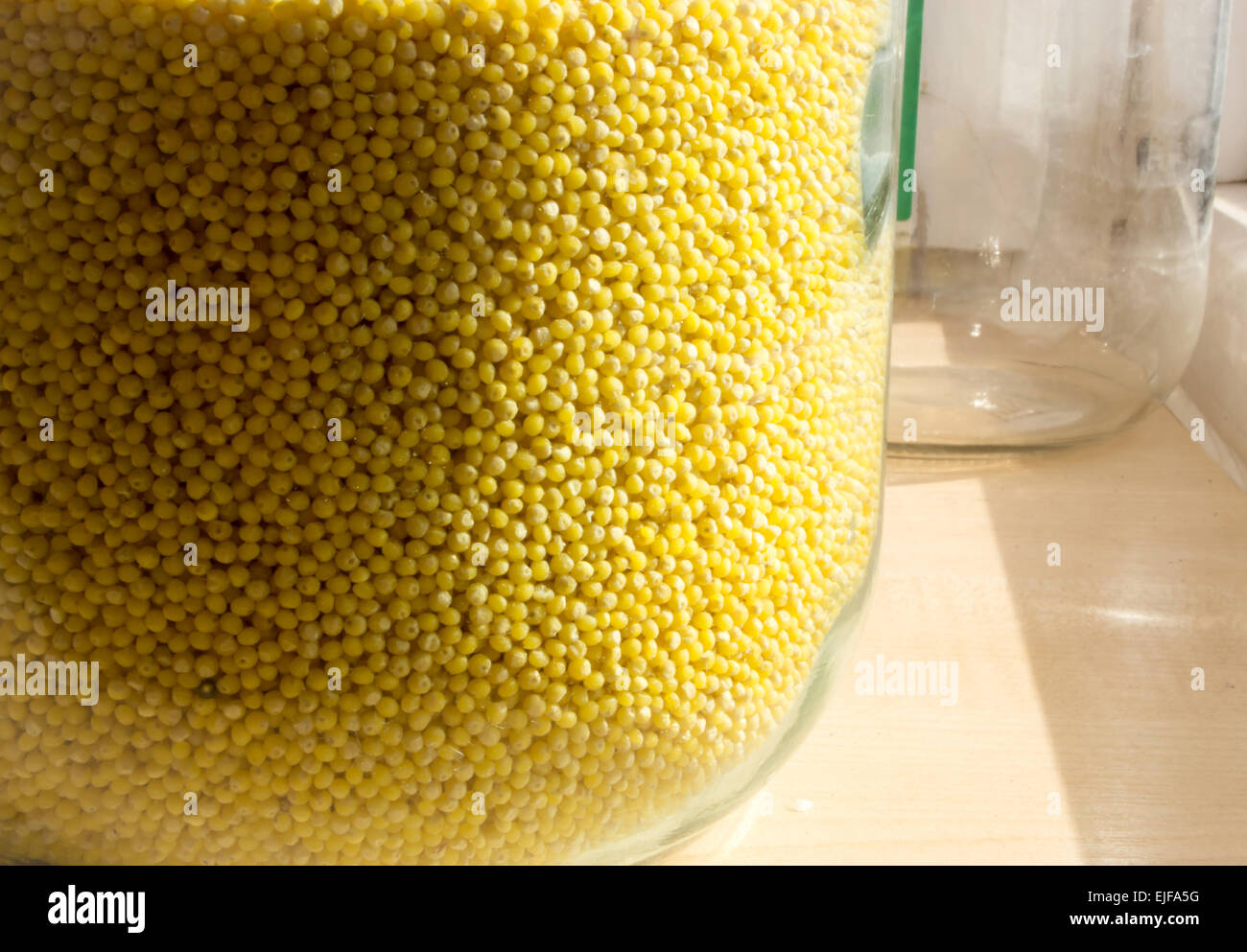 Grain de mil Banque de photographies et d’images à haute résolution - Alamy
