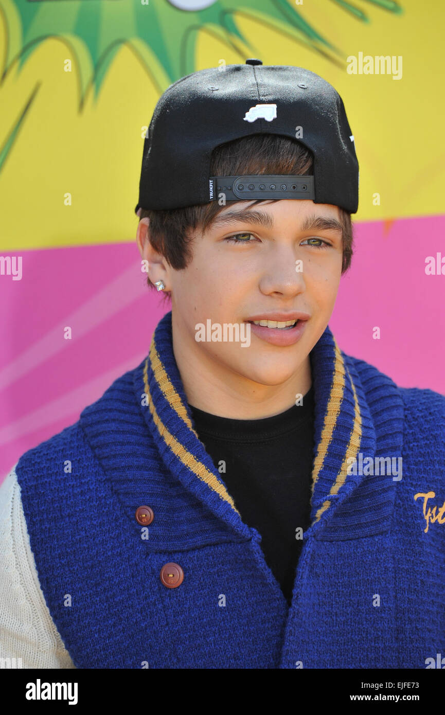 LOS ANGELES, CA - le 23 mars 2013 : Austin Mahone à Nickelodeon's 26th ...