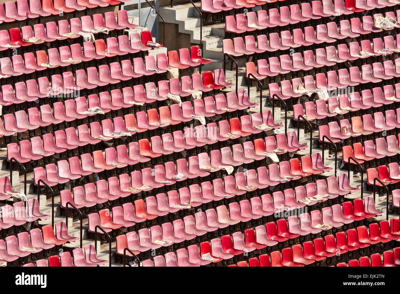 Une tribune dans un stade Banque de photographies et d’images à haute ...