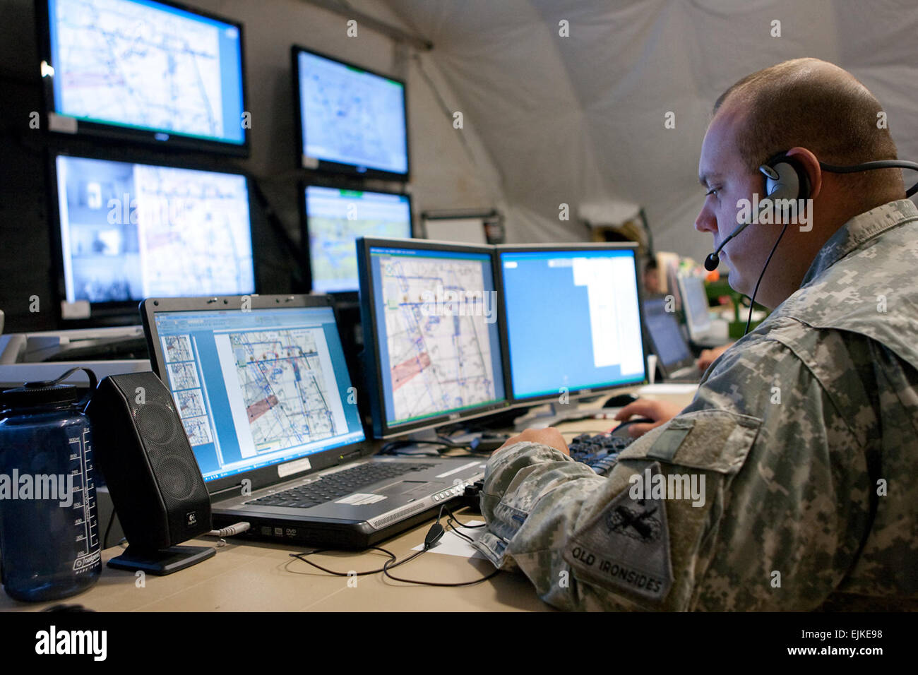 Tactical operations center Banque de photographies et d’images à haute ...