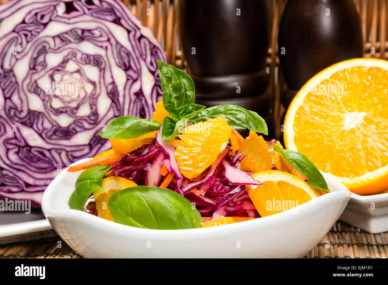 Salade au chou Banque de photographies et d’images à haute résolution ...